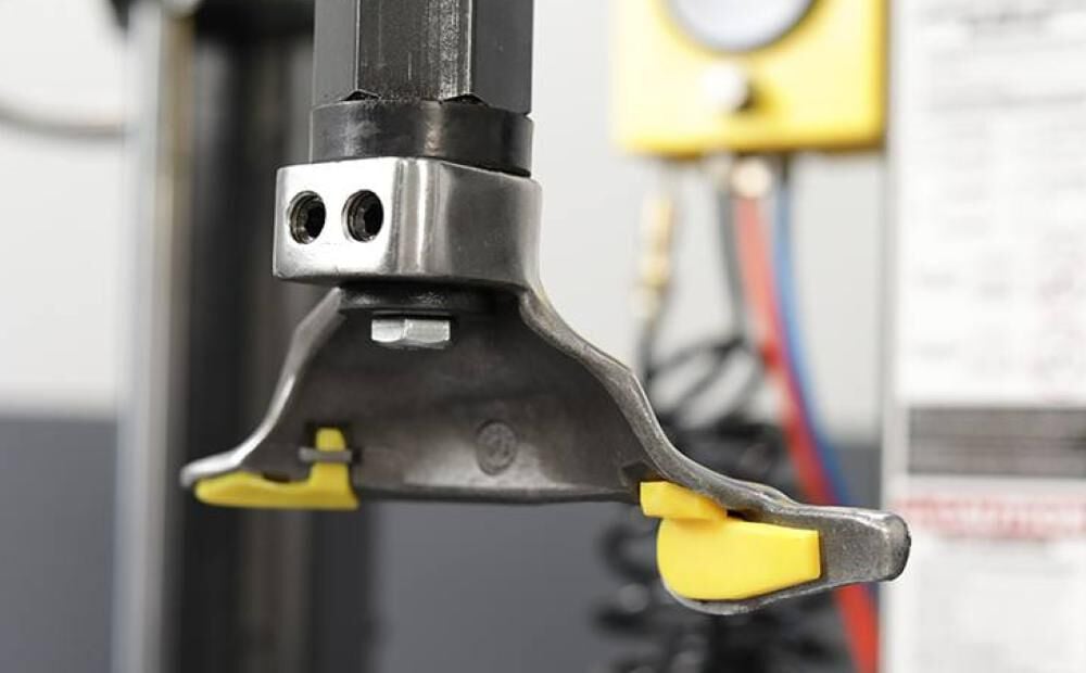 Ranger R80EX Tire Changer Tilt Back Dual Tower Assist 34in Clamping ...