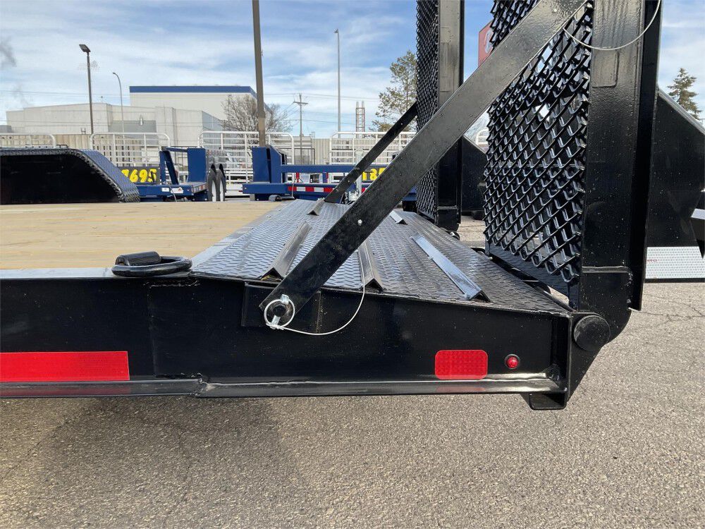 Diamond C 22 Ft. x 82 In. Low Profile Extreme Duty Equipment Trailer ...