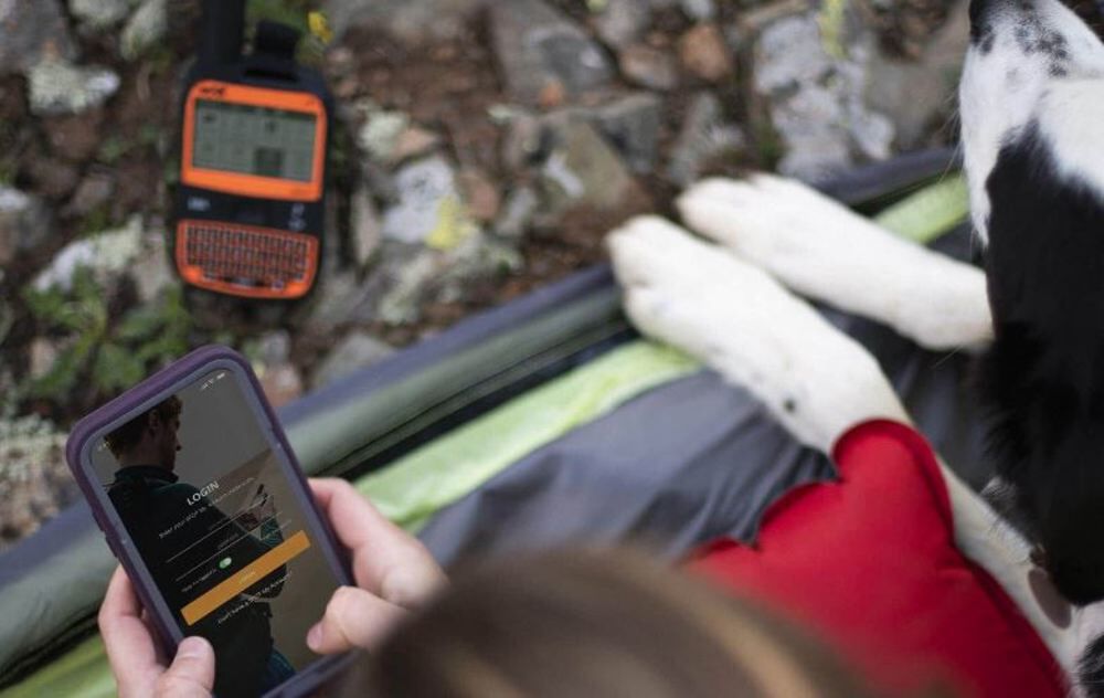 Spot X 2 Way Satellite Messaging GPS Device with Bluetooth SPOT-HD-X-B ...