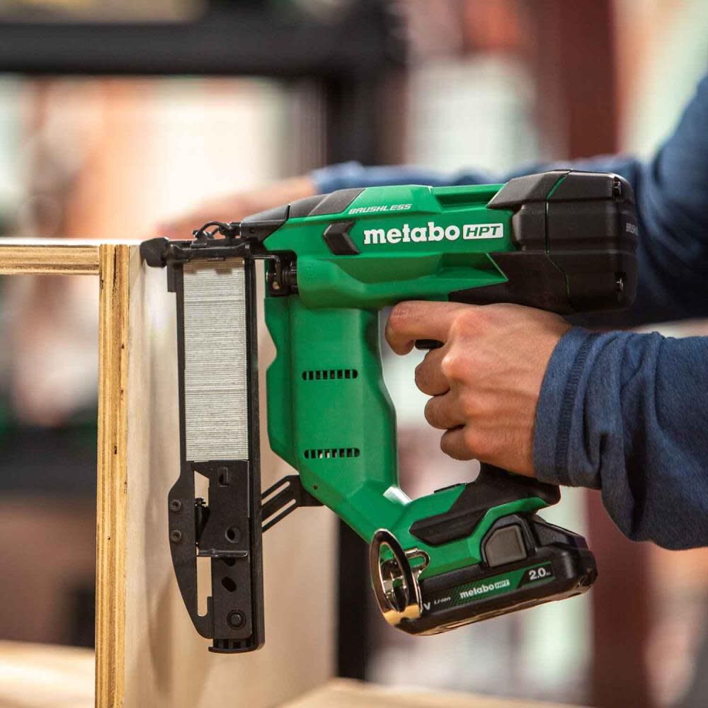 Metabo HPT 18V MultiVolt Brushless 18-Gauge 1/4 in Narrow Crown Stapler ...