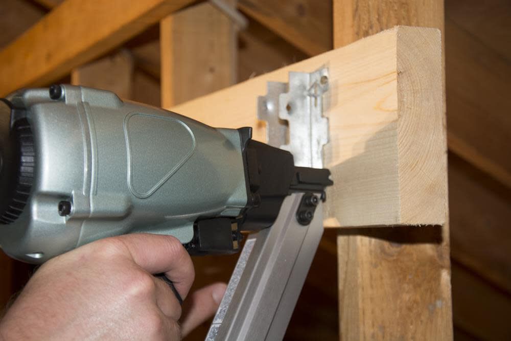 Metabo HPT 1-1/2 In. Strap-Tite Fastening System Strip Nailer NR38AKM ...
