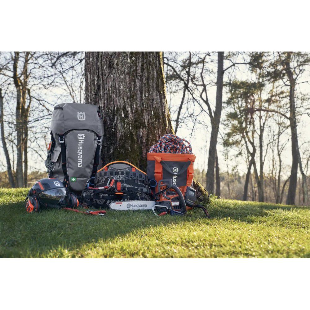 Husqvarna 36 cm x 75 cm 70 L 900 Denier Arborist Gear Backpack 534 10 ...