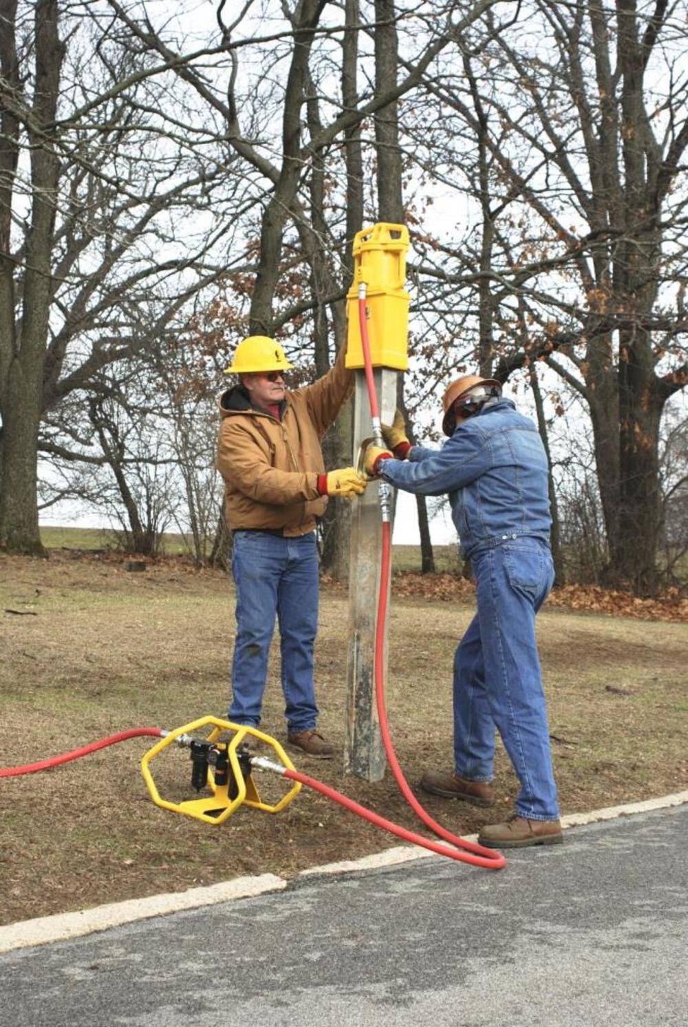 Rhino Tool PD 110 - 110 LB Pneumatic Post Driver 4-1/4in Chuck 070014 ...