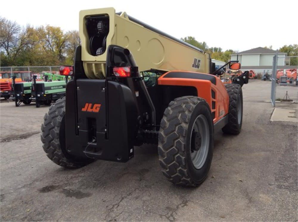 JLG 10000 lb / 55 ft Telehandler w. Cab and Heat 1055-P4 - Acme Tools