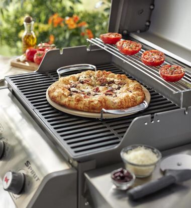 how to cook a pizza on a weber gas bbq