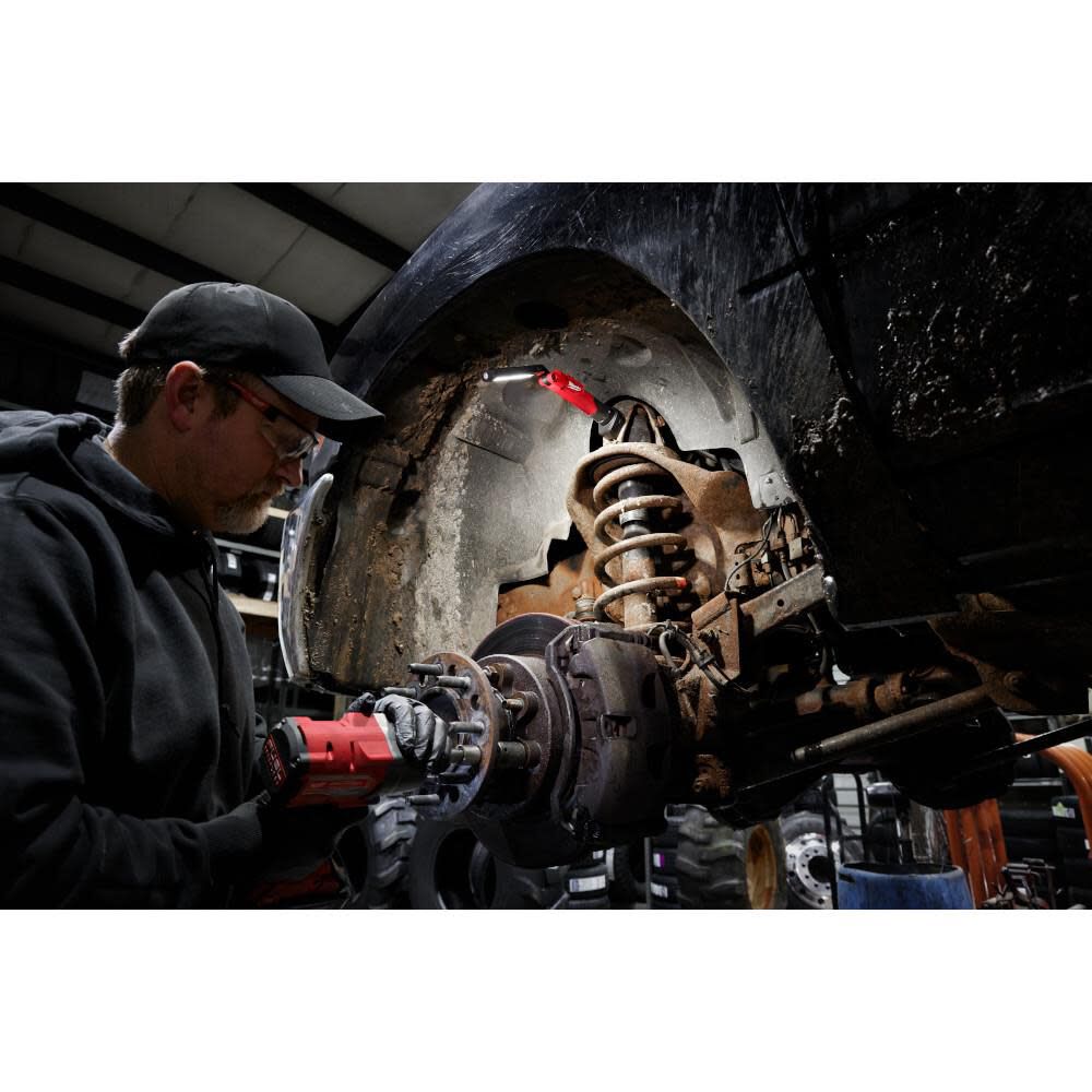 Milwaukee REDLITHIUM USB Stick Light with Magnet & Charging Dock 2128 ...