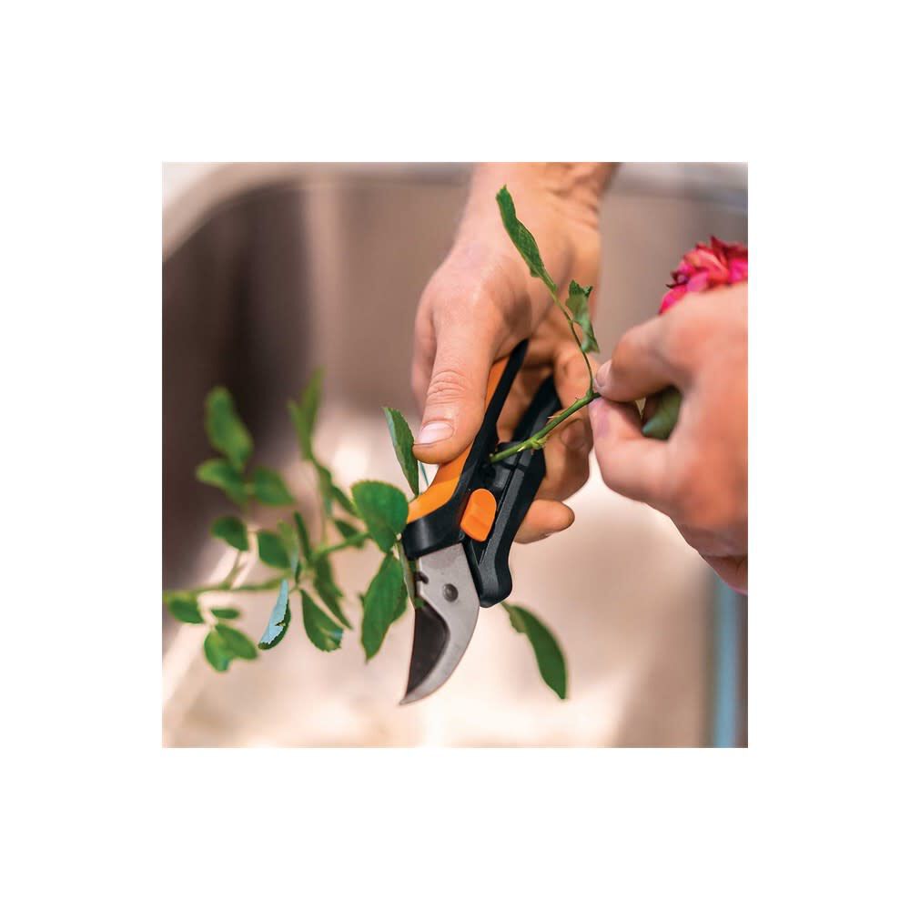Fiskars Steel Blade Floral Bypass Pruner with Softgrip Handle 399261 ...
