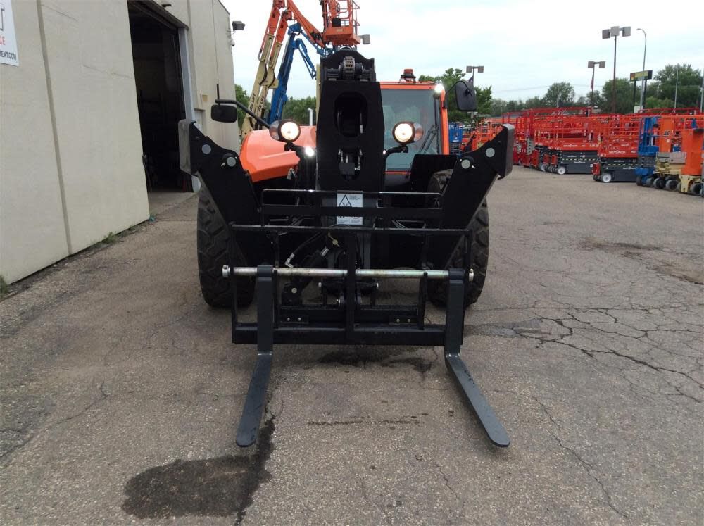 JLG 10000 lb / 55 ft Telehandler w. Cab and Heat 1055-P4 - Acme Tools
