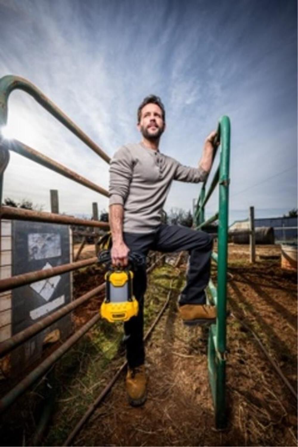 DEWALT Submersible Utility Pump 1/3 HP Aluminum with Hose Kit DXWP61379 ...