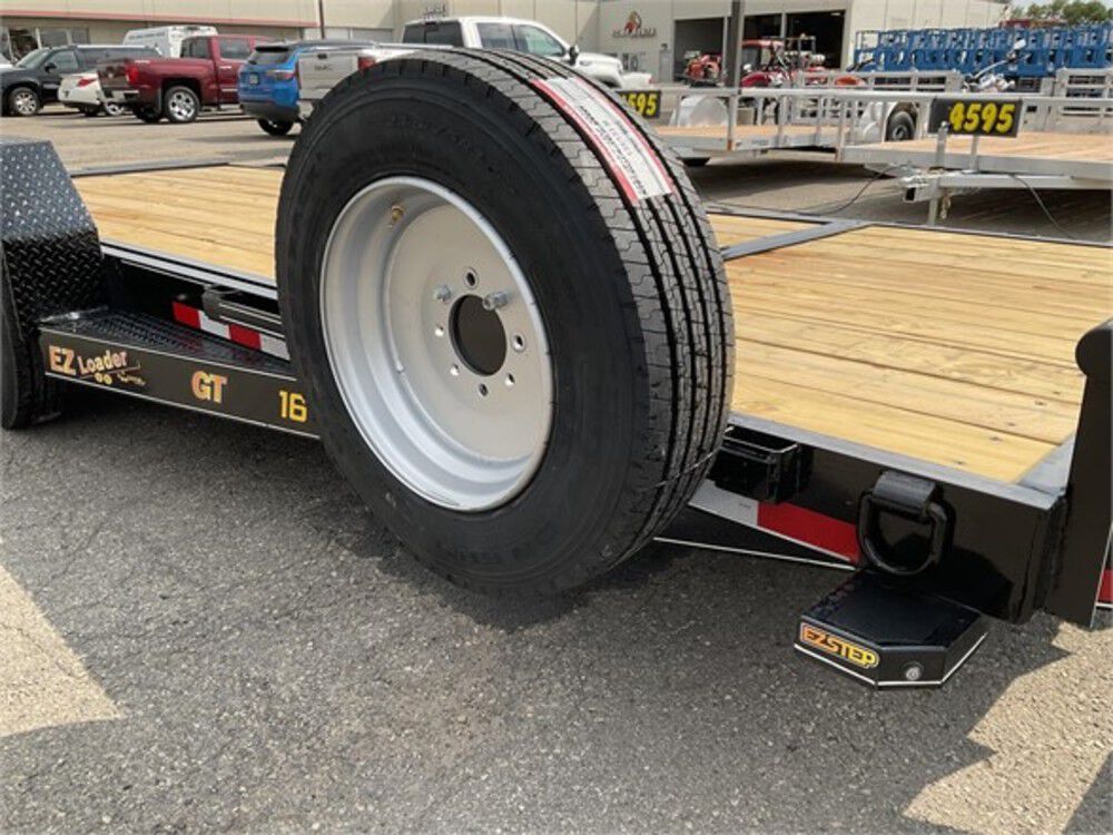 Doolittle Trailer Mfg 20' EZ Loader GT Flatbed Trailer Split-Deck ...