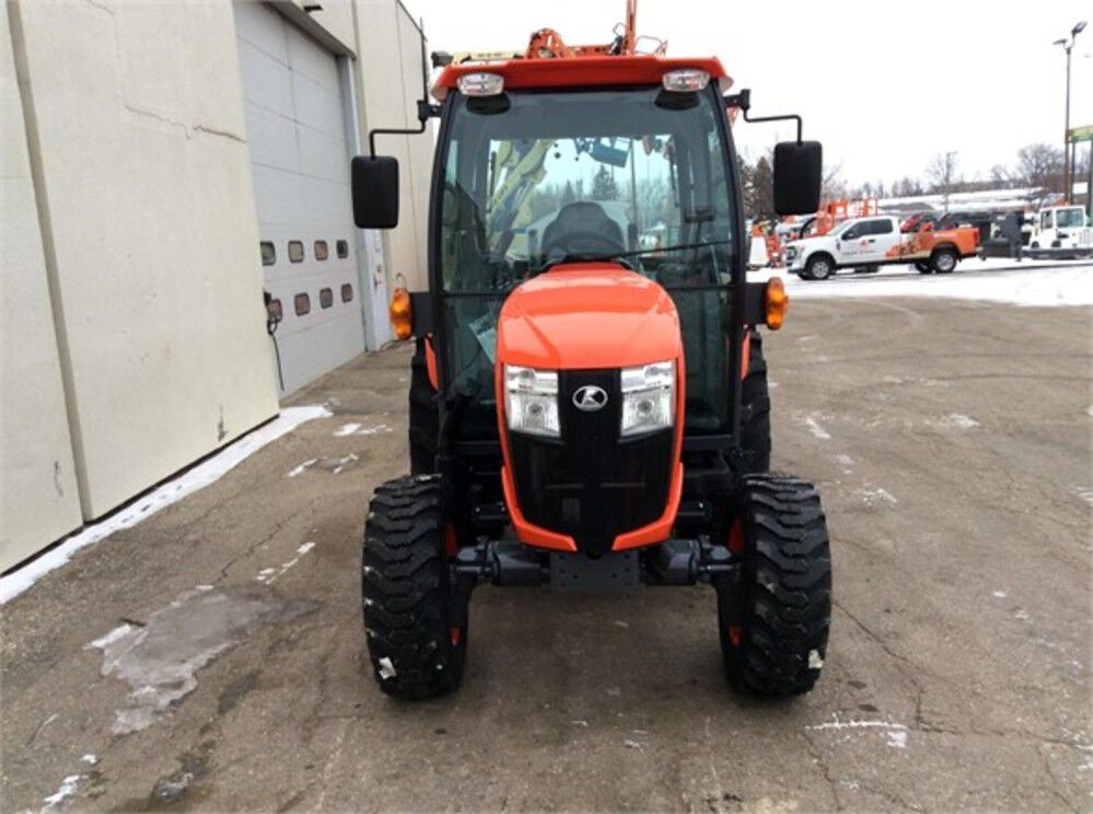 Kubota 40HP Deluxe Utility Tractor - 4WD - Cab with Heat and A/C ...