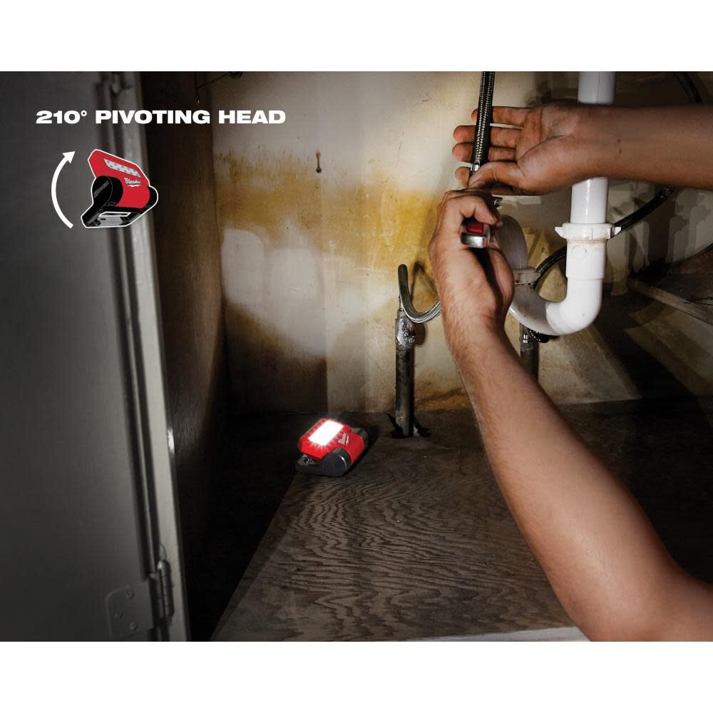 Milwaukee USB Rechargeable Rover Pivoting LED Flood Light 2114-21 ...