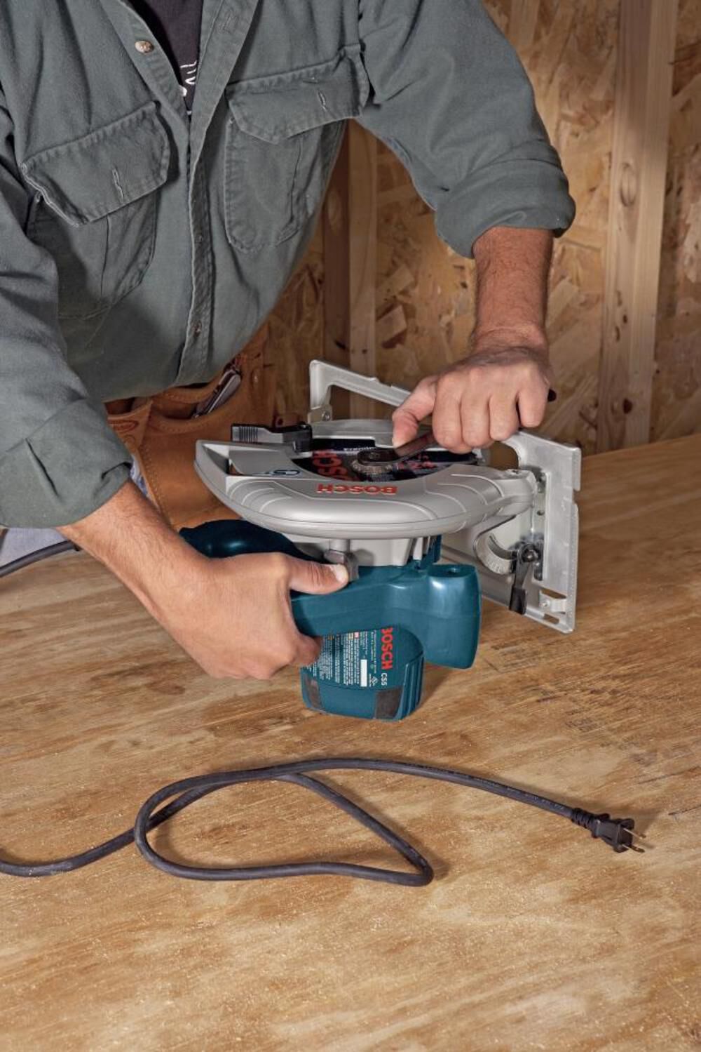 Bosch 7 1/4in Left Blade Circular Saw CS5 - Acme Tools