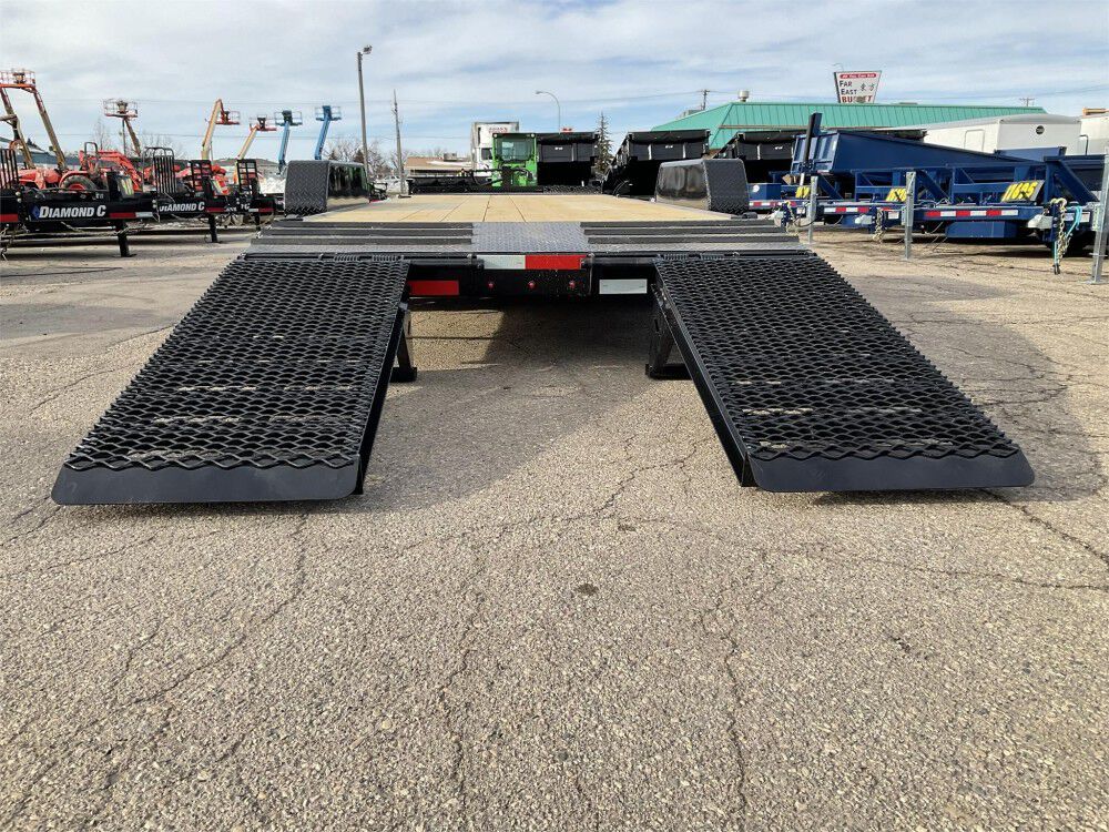 Diamond C 22 Ft. x 82 In. Low Profile Extreme Duty Equipment Trailer ...