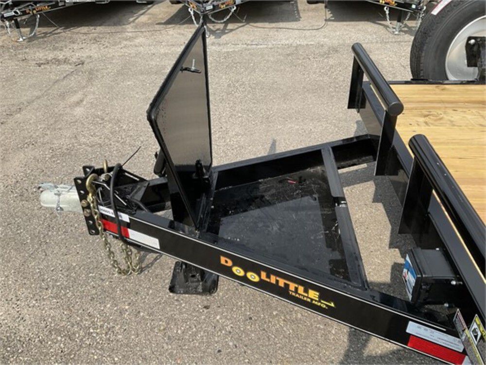 Doolittle Trailer Mfg 20' EZ Loader GT Flatbed Trailer Split-Deck ...