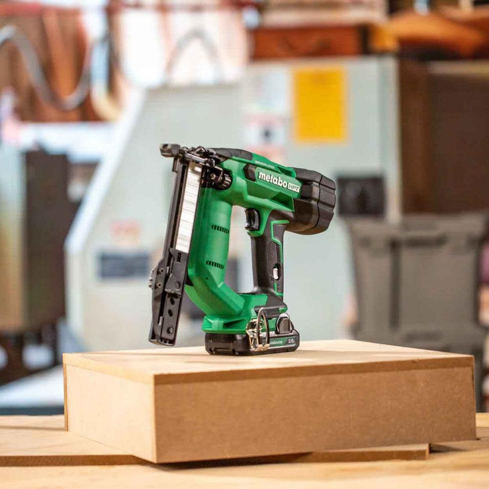 Metabo HPT 18V MultiVolt Brushless 18-Gauge 1/4 in Narrow Crown Stapler ...