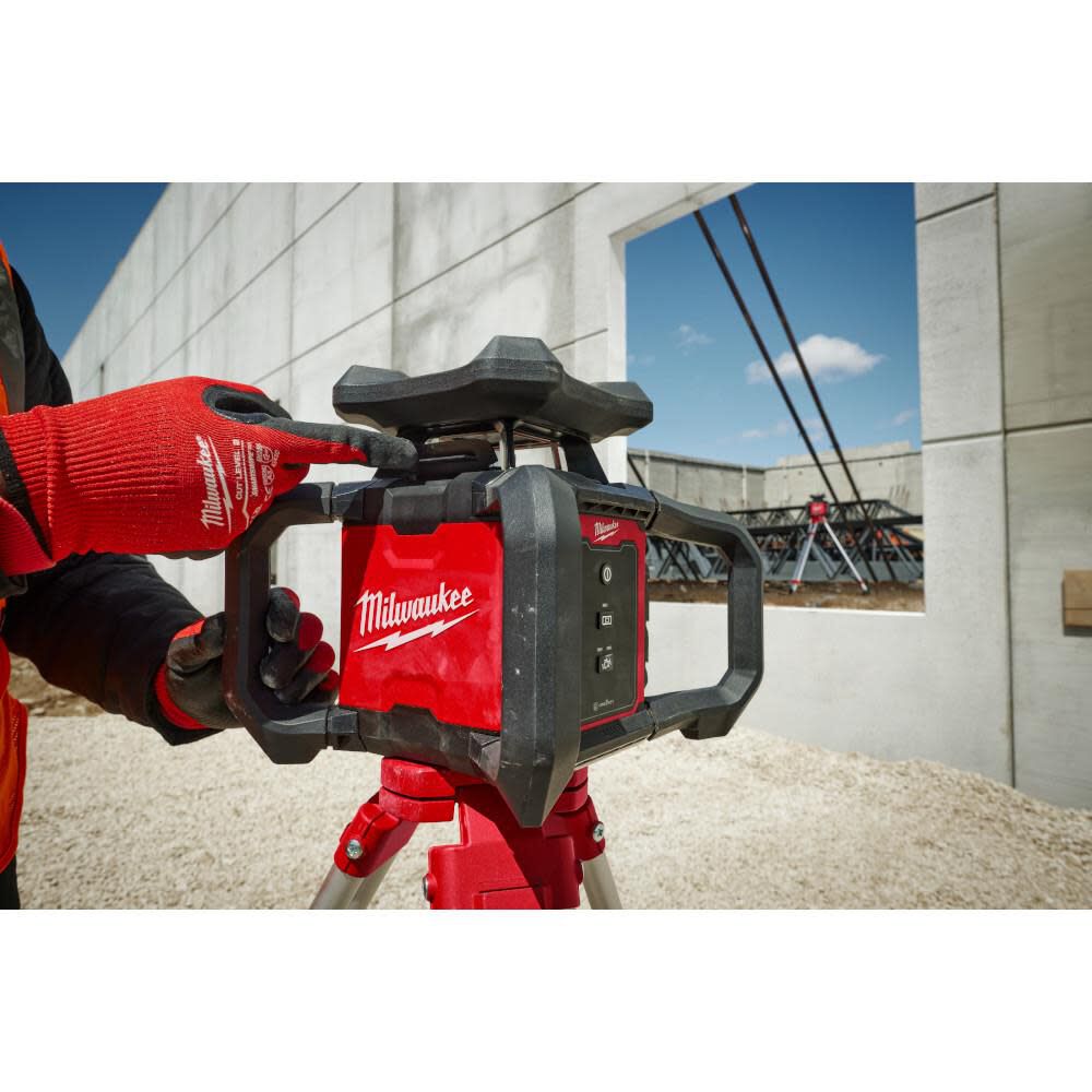 Milwaukee M18 Red Exterior Rotary Laser Level Kit with Receiver, Tripod ...