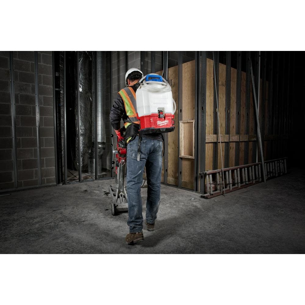 Milwaukee M18 SWITCH TANK 4 Gallon Backpack Water Supply Kit 2820-21WS ...