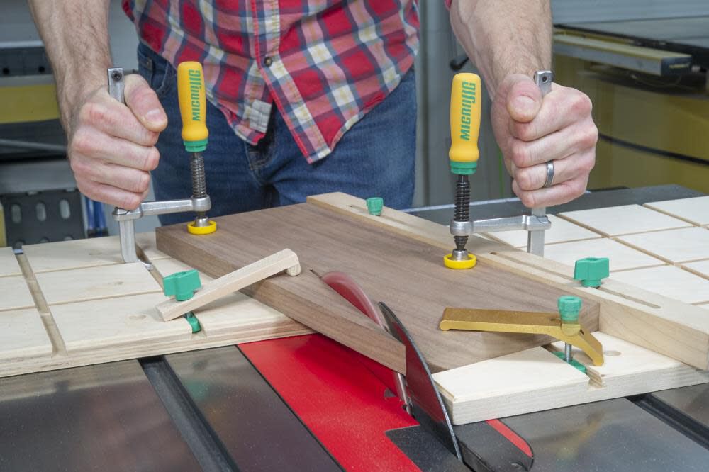 Microjig MATCHFIT Dovetail Clamp Pro DVC-1177K2 - Acme Tools