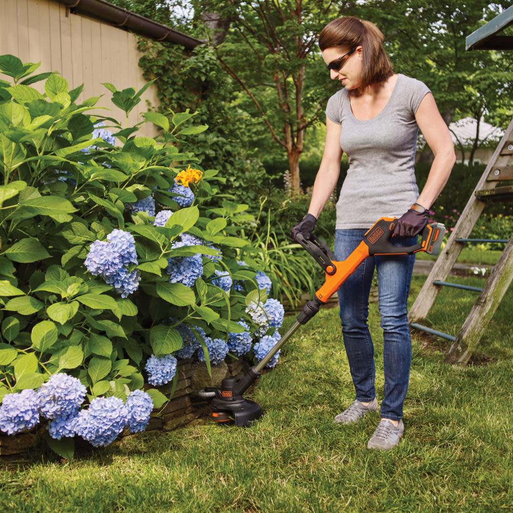 Black and Decker 20V MAX Lithium EASYFEED String Trimmer/Edger (LSTE523 ...