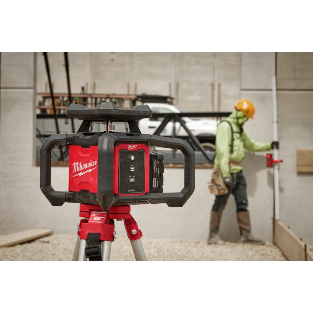 Milwaukee M18 Red Exterior Rotary Laser Level Kit with Receiver, Tripod ...
