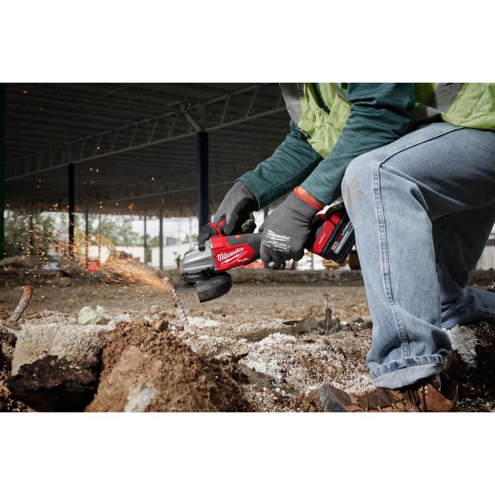 Milwaukee M18 FUEL 4-1/2 in / 5 in Dual-Trigger Braking Grinder (Bare ...