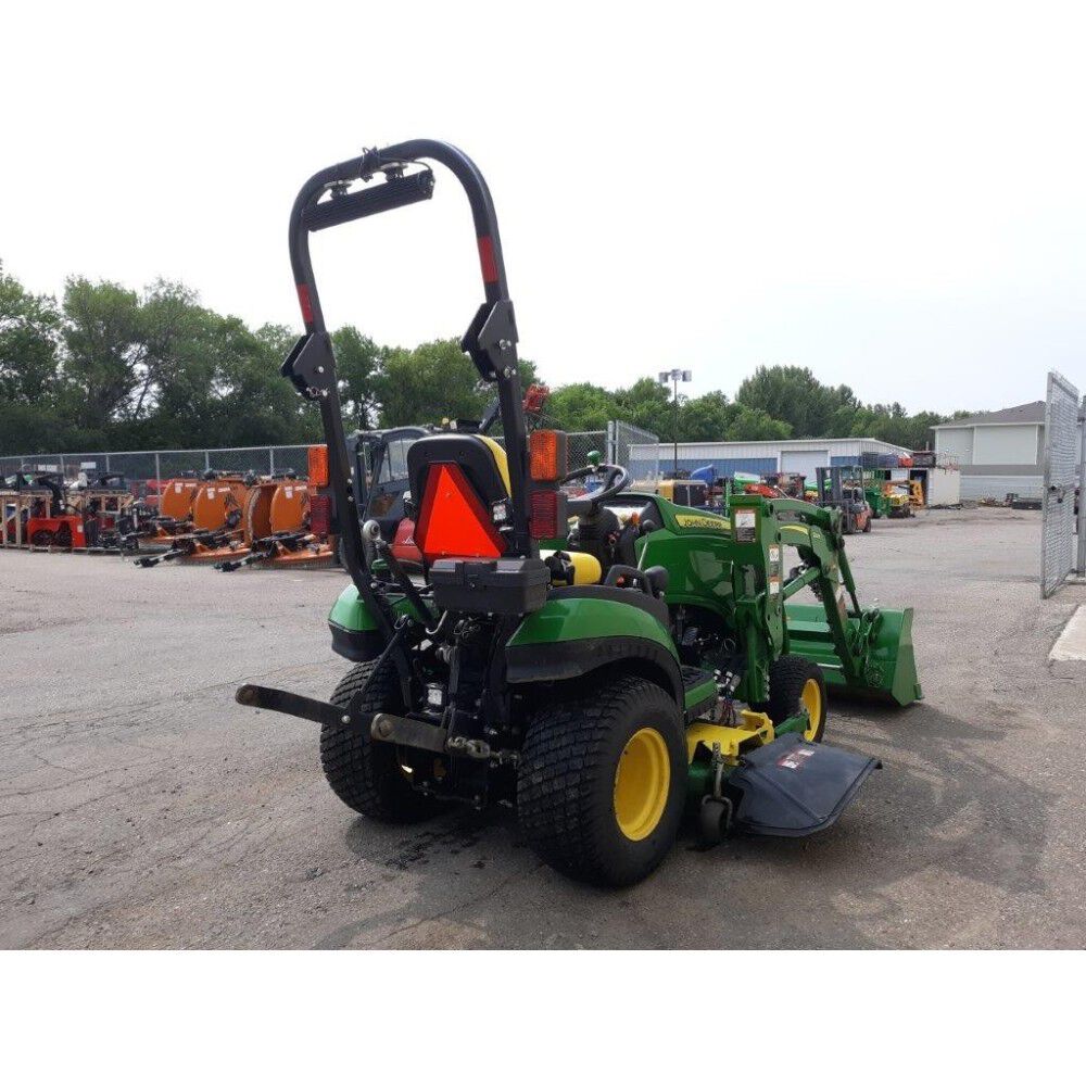 John Deere 1025R 23.9HP 1266 cc Diesel Sub-Compact Utility Tractor ...