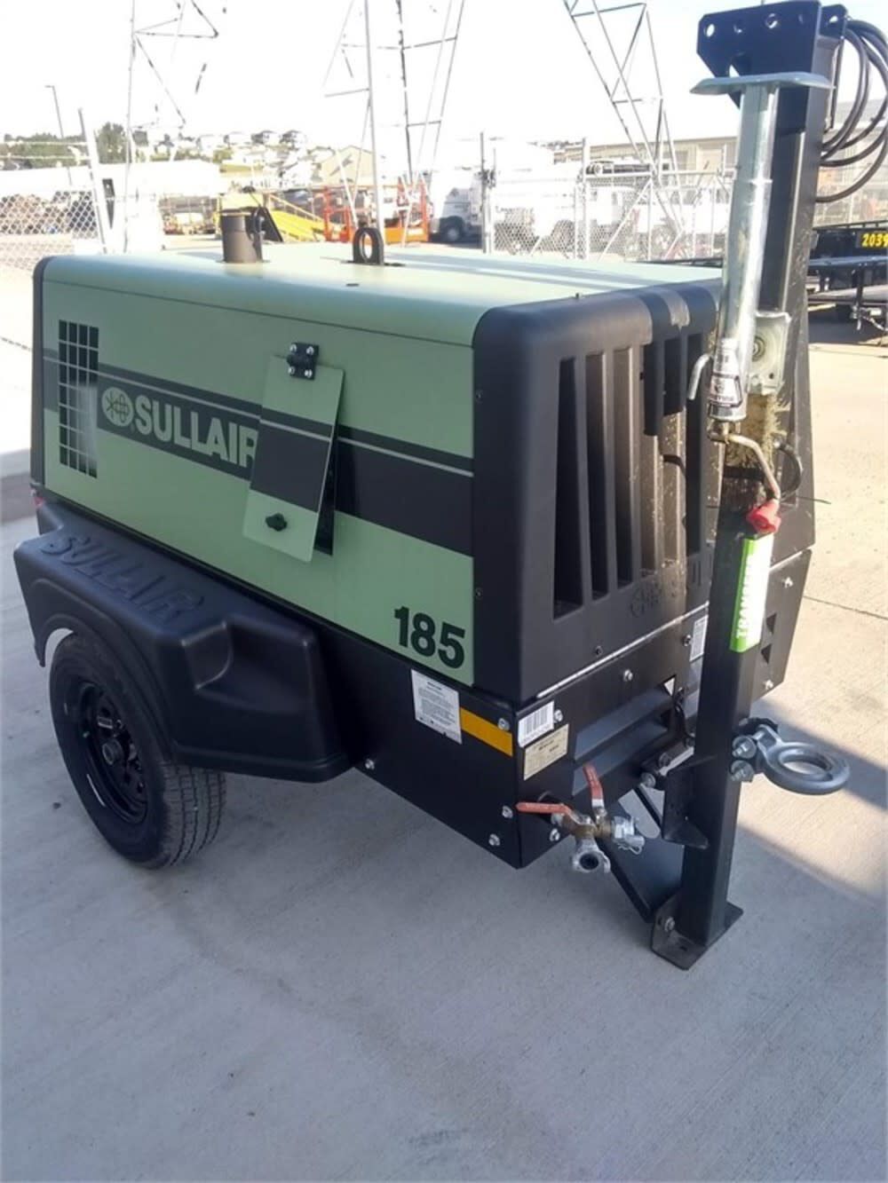 Sullair Portable Air Compressor 185CFM 49HP Rotary Screw 185-DPQ-KUB ...