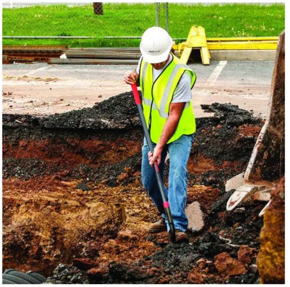 Razorback Round Point Shovel with 48in Fiberglass Handle 45000 - Acme Tools