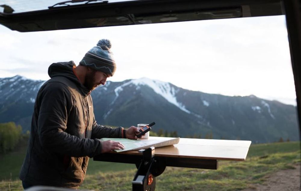 Spot X 2 Way Satellite Messaging GPS Device with Bluetooth SPOT-HD-X-B ...