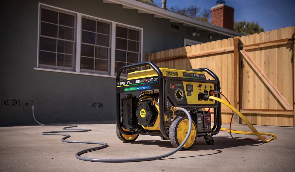 Champion Power Equipment Tri Fuel Portable Generator 6500 Watt with CO ...