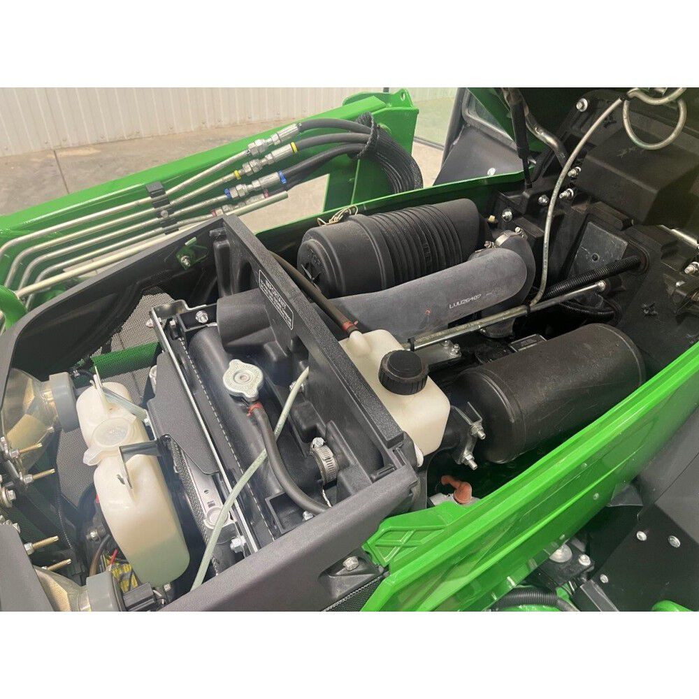 John Deere 1025R 1267cc Diesel Engine-Powered Utility Tractor - 2016 ...
