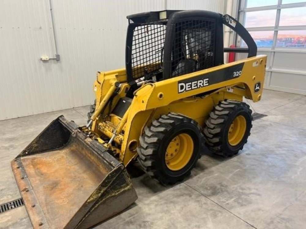 John Deere Model 320 4408 cc 66HP Diesel Skid Steer Loader - 2005 Used ...