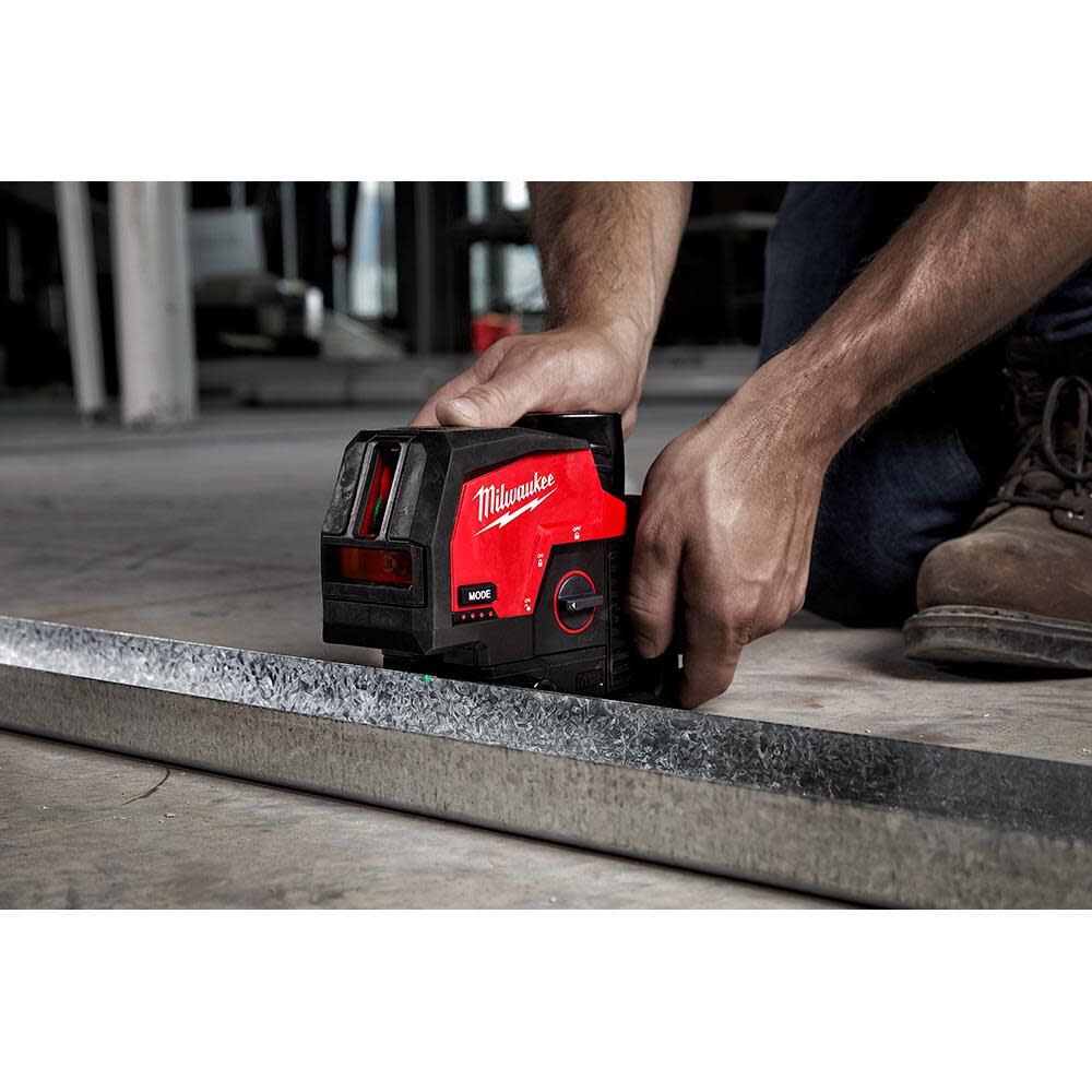 Milwaukee M12 Green Beam Laser Cross Line and Plumb Points (Bare Tool ...