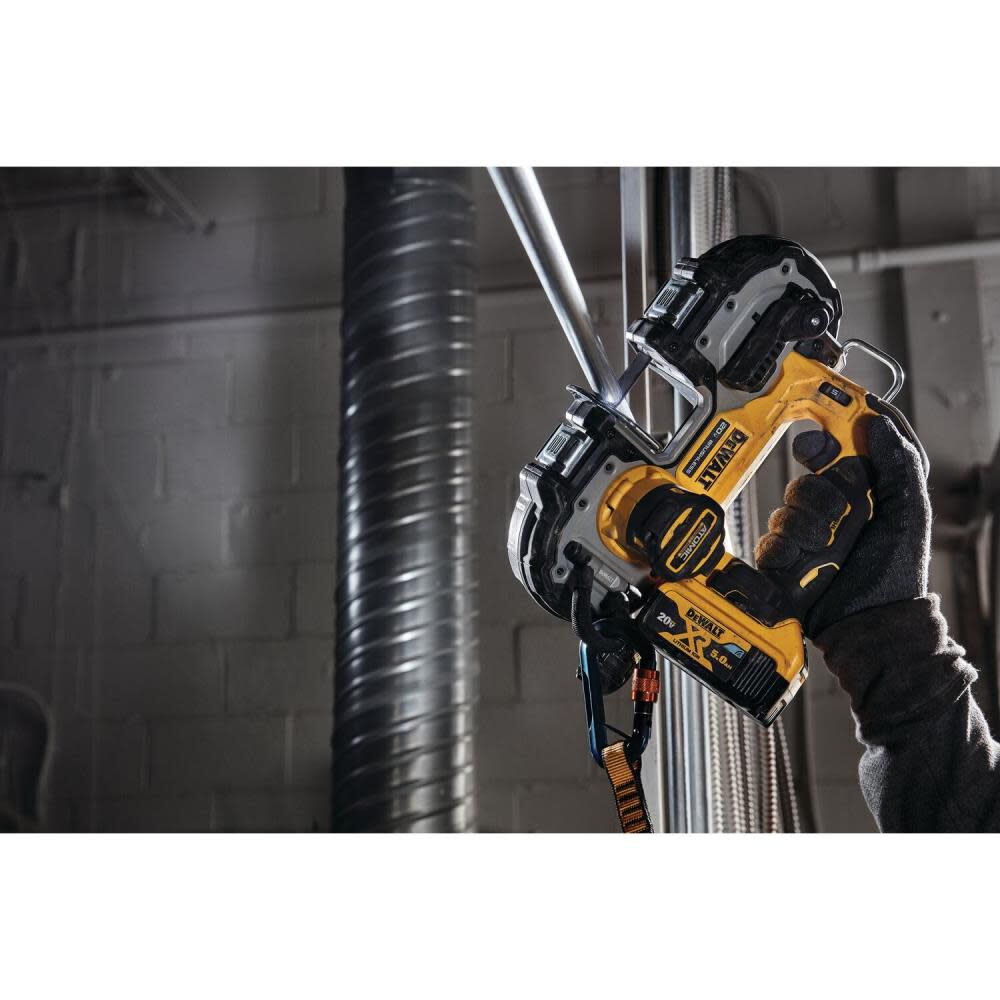 DEWALT ATOMIC 20V MAX Compact Bandsaw Cordless 1 3/4" with 4Ah Compact ...