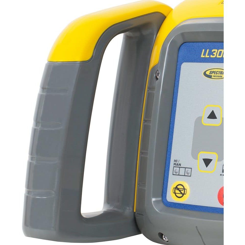 Spectra Precision 2600 ft Self-Levelling Horizontal Laser Level Battery ...