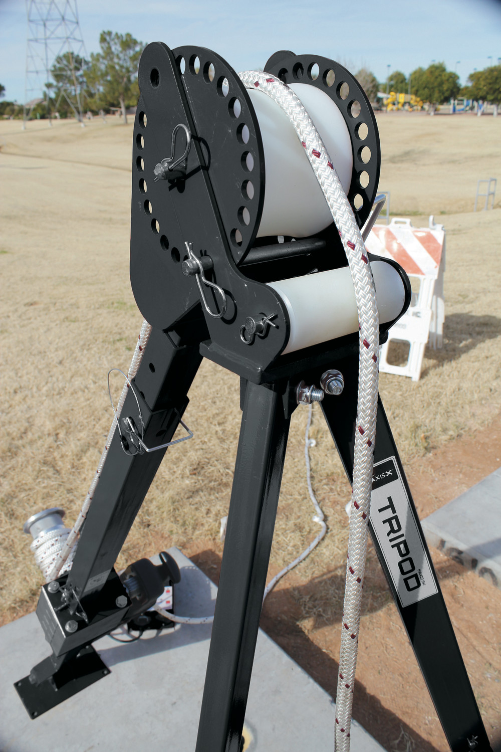 Southwire Maxis 6K Tripod Accessory - P6-T02 from SOUTHWIRE | Acme Tools