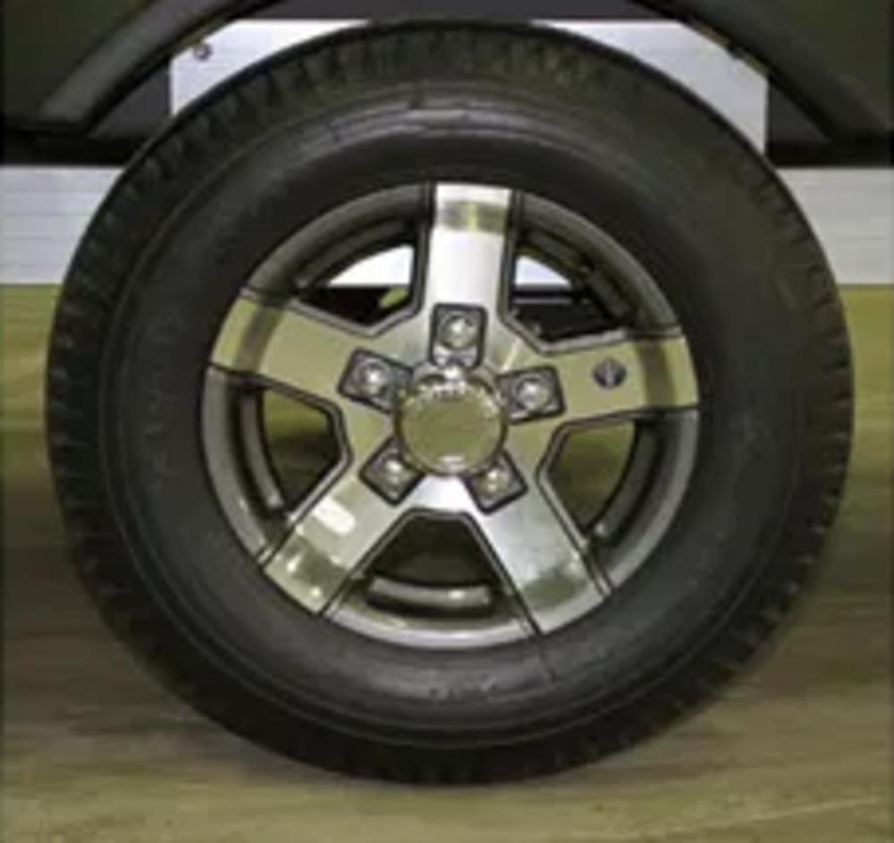 Cargomax 8-57 Replacement Mag Wheel with Lugs and Cap 550-00017-00 ...