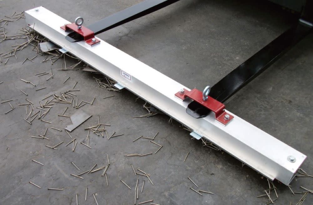 AMK Magnetics Roadmag RDS 84in Road Magnet RDS-84LR - Acme Tools