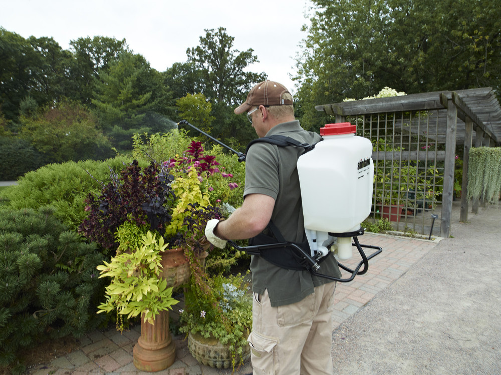 Shindaiwa Backpack Sprayer 4 Gallon 90 PSI Piston Style - SP41BPS from ...